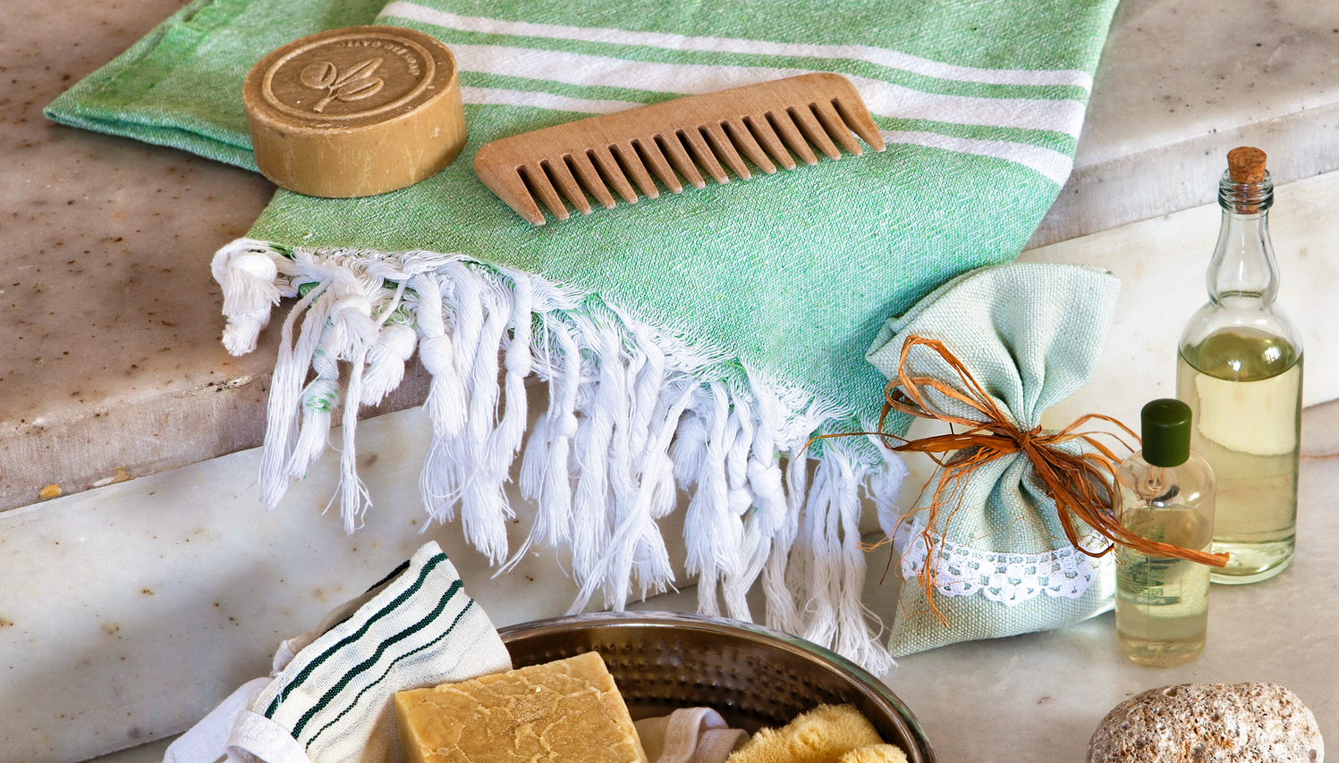 Buy Nicola Spring Online | Rinkit.com